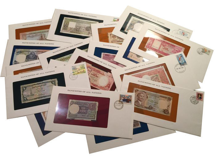 Набор банкнот из 141 купюр разных стран. Серия "Банкноты всех стран ...